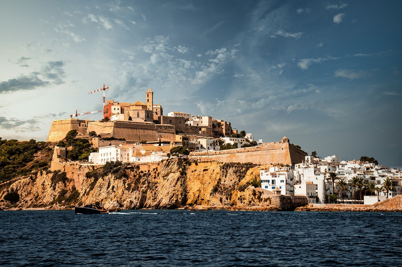 Wealth management for expats in Ibiza - Almar Lawyers